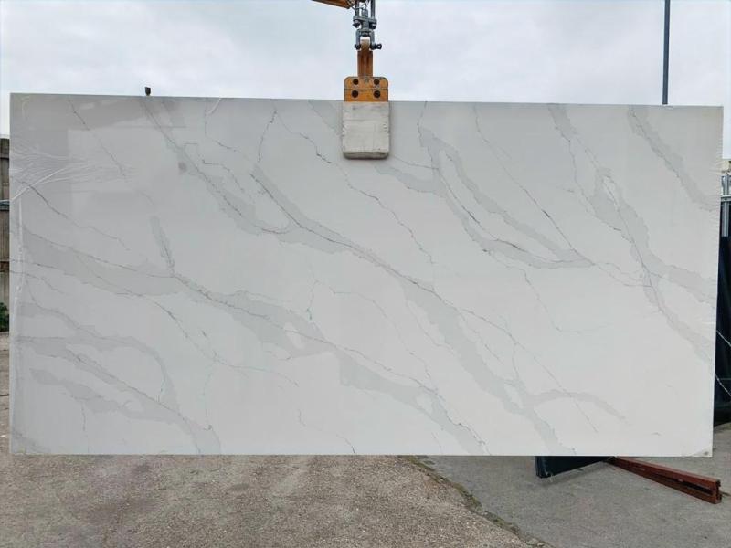 Calacatta Royal - Premium White Marble with Striking Gold Veining | LSD ...